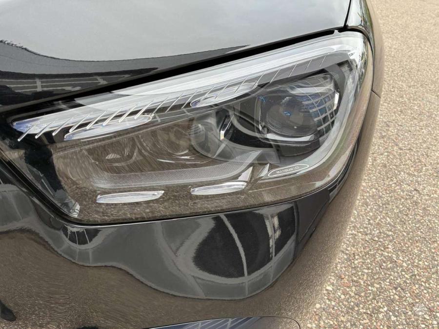Black Mercedes-Benz GLE 400 2023 in Vilnius, with an engine capacity of 2.00 L and mileage of 93 thousand km for 66600 €, photo 12 on AUTOMOTO.COM.LV