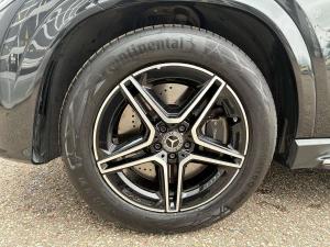 Black Mercedes-Benz GLE 400 2023 in Vilnius, with an engine capacity of 2.00 L and mileage of 93 thousand km for 66600 €, photo 13 on AUTOMOTO.COM.LV