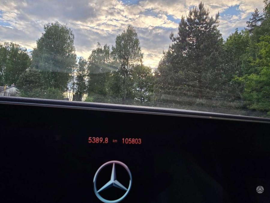 Zils Mercedes-Benz GLE 400 2021 Utena, ar dzinēja tilpumu 2.93 L un nobraukumu 106 tūkst. km par 55000 €, foto 17 vietnē AUTOMOTO.COM.LV