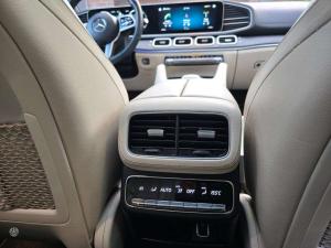 Zils Mercedes-Benz GLE 400 2021 Utena, ar dzinēja tilpumu 2.93 L un nobraukumu 106 tūkst. km par 55000 €, foto 26 vietnē AUTOMOTO.COM.LV