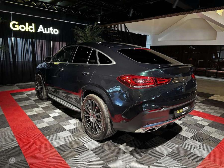 Green Mercedes-Benz GLE 400 2020 in Vilnius, with an engine capacity of 2.93 L and mileage of 95 thousand km for 75000 €, photo 5 on AUTOMOTO.COM.LV