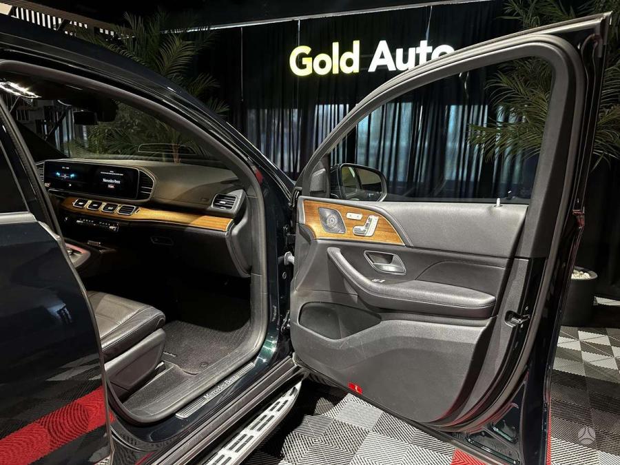 Green Mercedes-Benz GLE 400 2020 in Vilnius, with an engine capacity of 2.93 L and mileage of 95 thousand km for 75000 €, photo 12 on AUTOMOTO.COM.LV