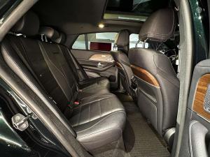 Green Mercedes-Benz GLE 400 2020 in Vilnius, with an engine capacity of 2.93 L and mileage of 95 thousand km for 75000 €, photo 16 on AUTOMOTO.COM.LV