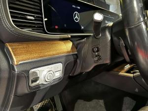 Green Mercedes-Benz GLE 400 2020 in Vilnius, with an engine capacity of 2.93 L and mileage of 95 thousand km for 75000 €, photo 43 on AUTOMOTO.COM.LV
