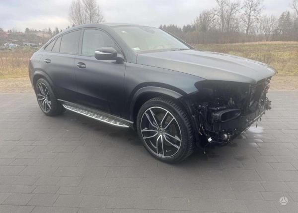 Zaļš Mercedes-Benz GLE 400 2021 Kauņa, ar dzinēja tilpumu 2.93 L un nobraukumu 160 tūkst. km par 42500 €, foto 5 vietnē AUTOMOTO.COM.LV
