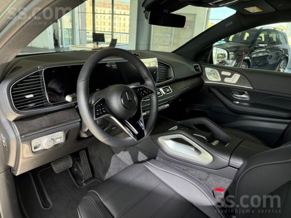 Grey Mercedes-Benz GLE 400 2026 in Liepaja, with an engine capacity of 2.00 L and mileage of 0 thousand km for 97000 €, photo 9 on AUTOMOTO.COM.LV