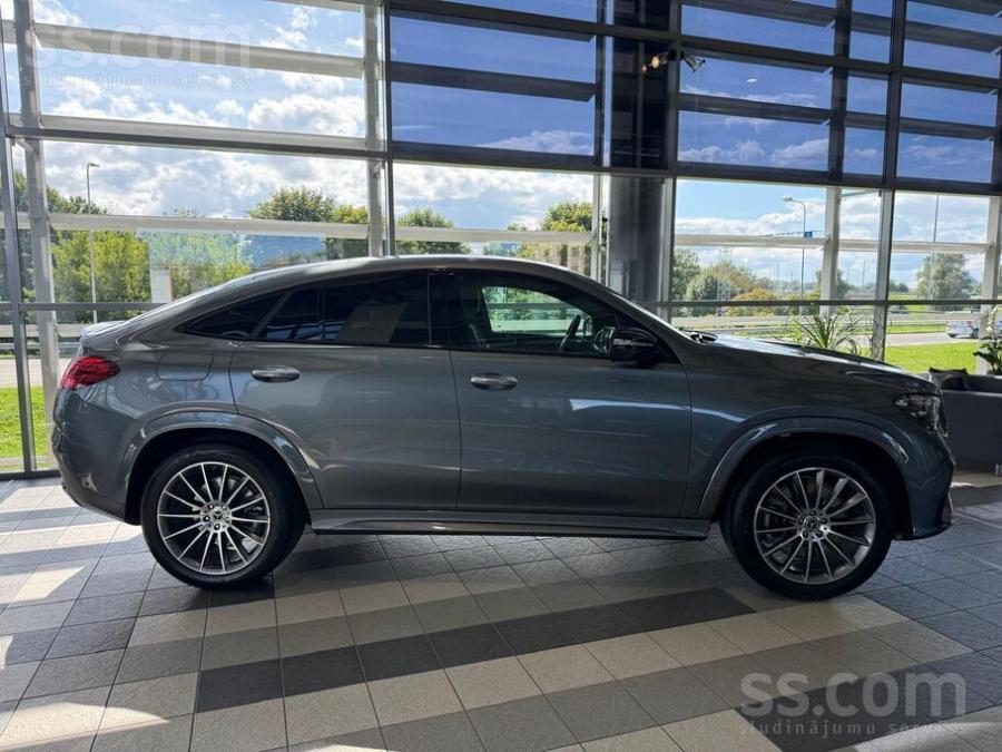 Grey Mercedes-Benz GLE 400 2026 in Liepaja, with an engine capacity of 2.00 L and mileage of 0 thousand km for 97000 €, photo 1 on AUTOMOTO.COM.LV