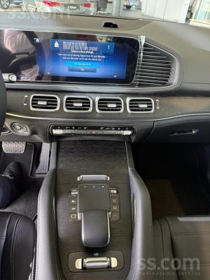 Grey Mercedes-Benz GLE 400 2026 in Liepaja, with an engine capacity of 2.00 L and mileage of 0 thousand km for 97000 €, photo 8 on AUTOMOTO.COM.LV