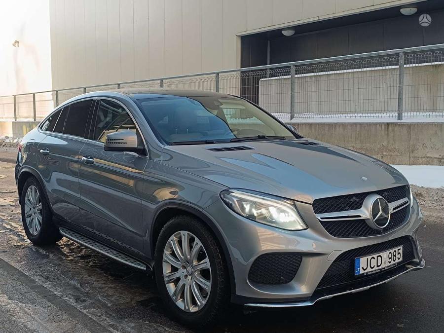 Pelēks Mercedes-Benz GLE 400 2016 Viļņa, ar dzinēja tilpumu 3.00 L un nobraukumu 237 tūkst. km par 24900 €, foto 1 vietnē AUTOMOTO.COM.LV