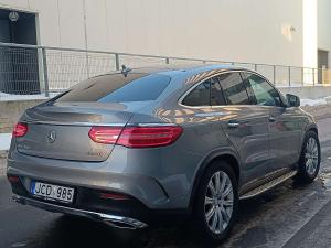 Pelēks Mercedes-Benz GLE 400 2016 Viļņa, ar dzinēja tilpumu 3.00 L un nobraukumu 237 tūkst. km par 24900 €, foto 3 vietnē AUTOMOTO.COM.LV