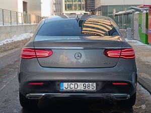 Pelēks Mercedes-Benz GLE 400 2016 Viļņa, ar dzinēja tilpumu 3.00 L un nobraukumu 237 tūkst. km par 24900 €, foto 6 vietnē AUTOMOTO.COM.LV