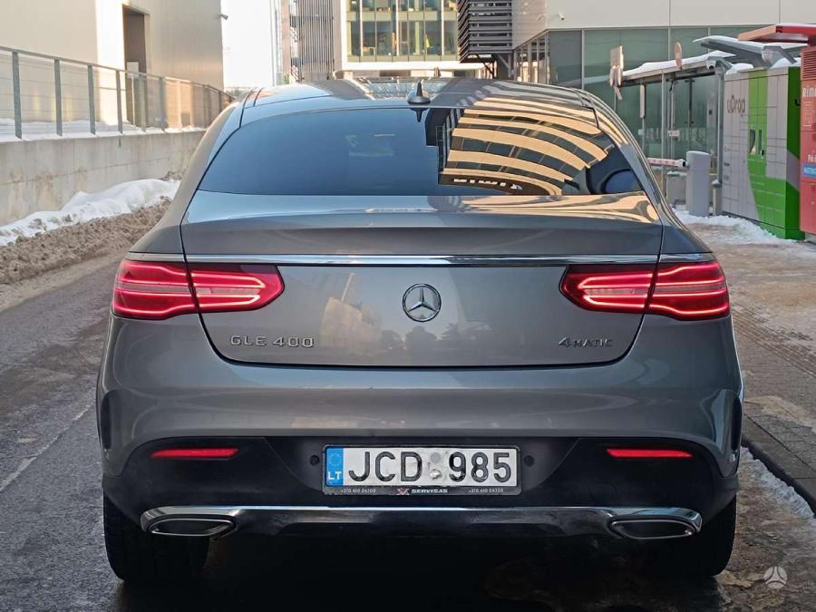 Pelēks Mercedes-Benz GLE 400 2016 Viļņa, ar dzinēja tilpumu 3.00 L un nobraukumu 237 tūkst. km par 24900 €, foto 6 vietnē AUTOMOTO.COM.LV