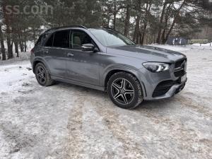 Grey Mercedes-Benz GLE 400 2020 in Riga, with an engine capacity of 3.00 L and mileage of 119 thousand km for 57900 €, photo 3 on AUTOMOTO.COM.LV