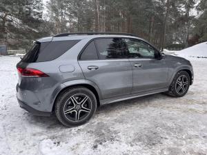 Grey Mercedes-Benz GLE 400 2020 in Riga, with an engine capacity of 3.00 L and mileage of 119 thousand km for 57900 €, photo 4 on AUTOMOTO.COM.LV