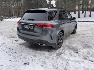 Grey Mercedes-Benz GLE 400 2020 in Riga, with an engine capacity of 3.00 L and mileage of 119 thousand km for 57900 €, photo 5 on AUTOMOTO.COM.LV