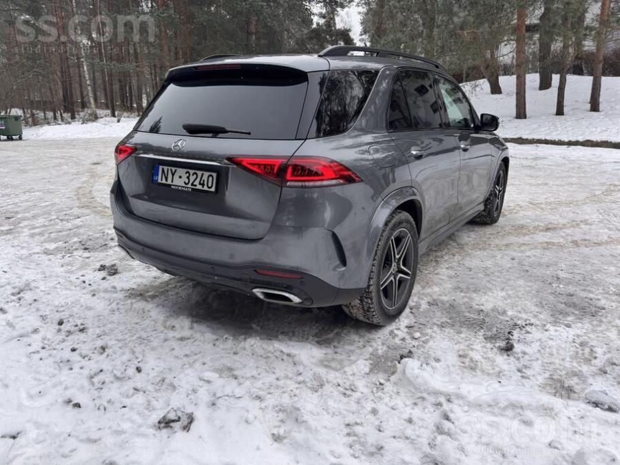 Grey Mercedes-Benz GLE 400 2020 in Riga, with an engine capacity of 3.00 L and mileage of 119 thousand km for 57900 €, photo 5 on AUTOMOTO.COM.LV