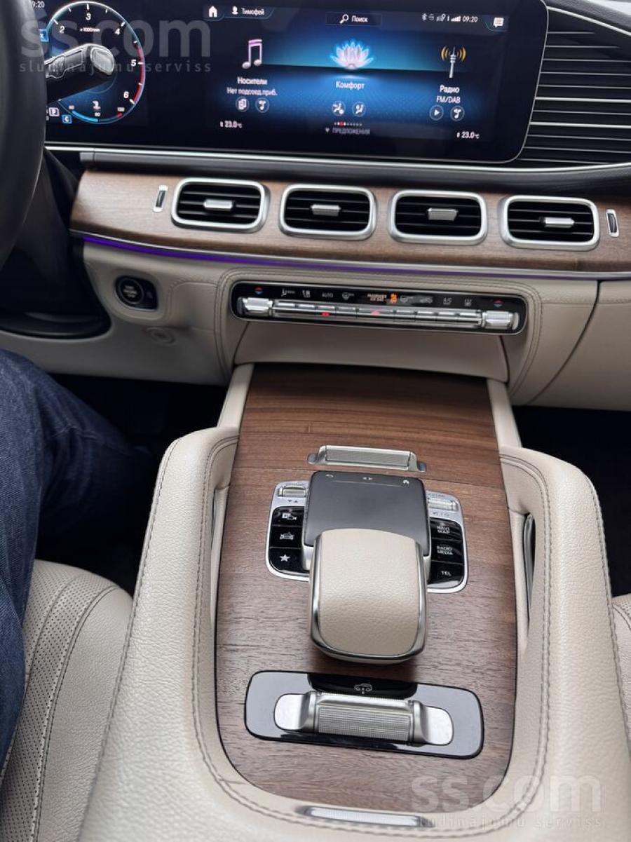 Grey Mercedes-Benz GLE 400 2020 in Riga, with an engine capacity of 3.00 L and mileage of 119 thousand km for 57900 €, photo 22 on AUTOMOTO.COM.LV
