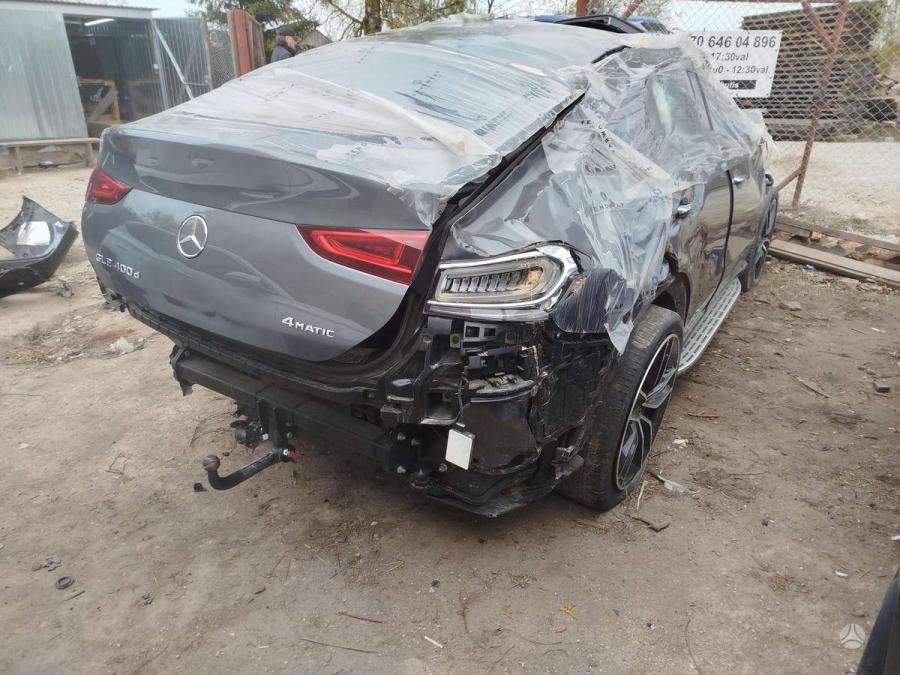 Pelēks Mercedes-Benz GLE 400 2020 Kauņa, ar dzinēja tilpumu 2.93 L un nobraukumu 133 tūkst. km par 15730 €, foto 6 vietnē AUTOMOTO.COM.LV
