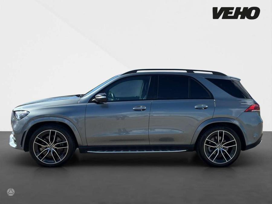 Pelēks Mercedes-Benz GLE 400 2022 Kauņa, ar dzinēja tilpumu 2.93 L un nobraukumu 230 tūkst. km par 43900 €, foto 3 vietnē AUTOMOTO.COM.LV
