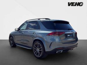 Pelēks Mercedes-Benz GLE 400 2022 Kauņa, ar dzinēja tilpumu 2.93 L un nobraukumu 230 tūkst. km par 43900 €, foto 4 vietnē AUTOMOTO.COM.LV