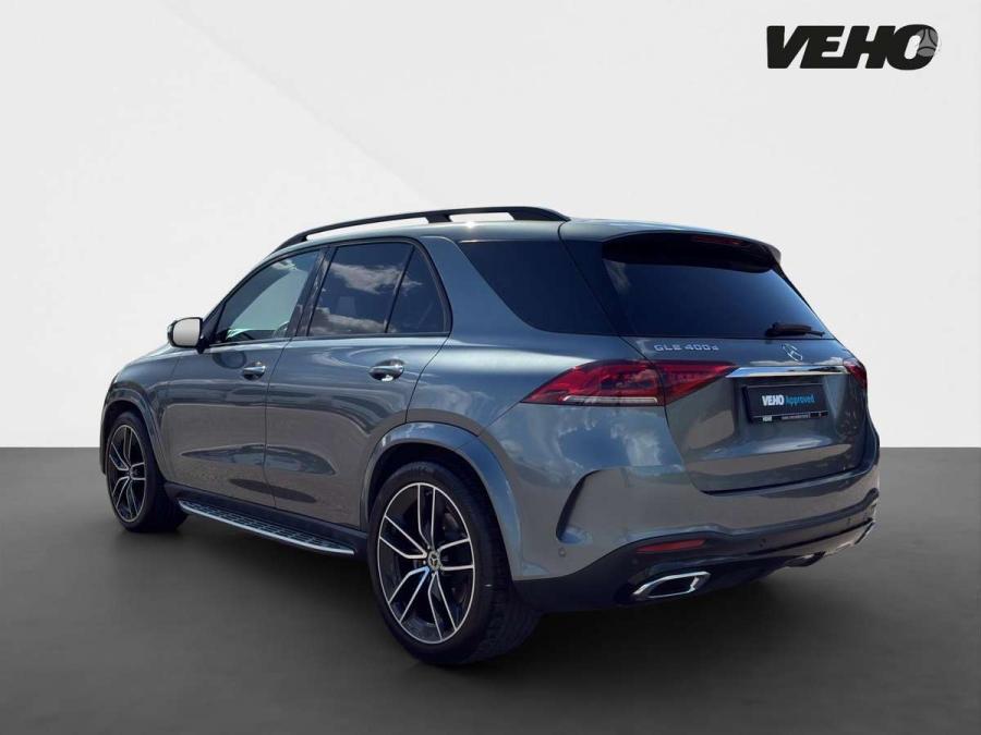 Pelēks Mercedes-Benz GLE 400 2022 Kauņa, ar dzinēja tilpumu 2.93 L un nobraukumu 230 tūkst. km par 43900 €, foto 4 vietnē AUTOMOTO.COM.LV