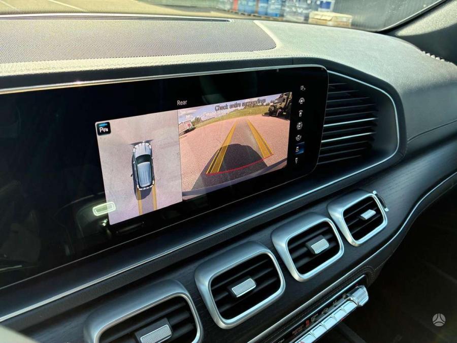 Pelēks Mercedes-Benz GLE 400 2022 Kauņa, ar dzinēja tilpumu 2.93 L un nobraukumu 230 tūkst. km par 43900 €, foto 24 vietnē AUTOMOTO.COM.LV