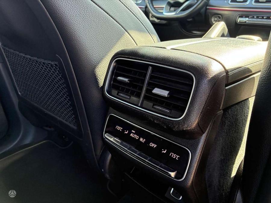 Pelēks Mercedes-Benz GLE 400 2022 Kauņa, ar dzinēja tilpumu 2.93 L un nobraukumu 230 tūkst. km par 43900 €, foto 26 vietnē AUTOMOTO.COM.LV
