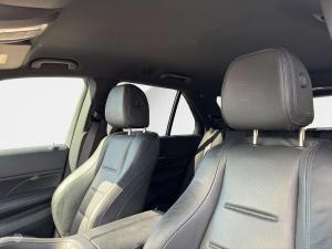 Pelēks Mercedes-Benz GLE 400 2022 Kauņa, ar dzinēja tilpumu 2.93 L un nobraukumu 230 tūkst. km par 43900 €, foto 31 vietnē AUTOMOTO.COM.LV