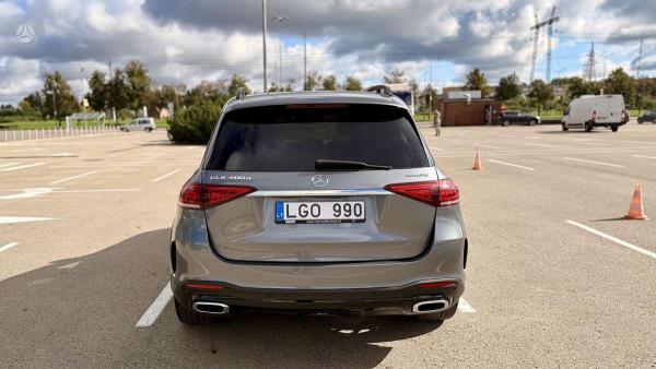 Pelēks Mercedes-Benz GLE 400 2023 Šauļi, ar dzinēja tilpumu 2.93 L un nobraukumu 150 tūkst. km par 54900 €, foto 7 vietnē AUTOMOTO.COM.LV