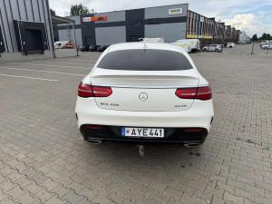 White Mercedes-Benz GLE 400 2016 in Vilnius, with an engine capacity of 3.00 L and mileage of 237 thousand km for 25000 €, photo 5 on AUTOMOTO.COM.LV