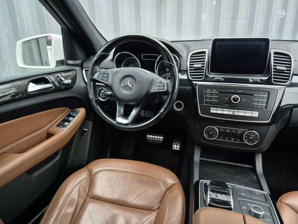 Balts Mercedes-Benz GLE 400 2016 Viļņa, ar dzinēja tilpumu 3.00 L un nobraukumu 245 tūkst. km par 18000 €, foto 6 vietnē AUTOMOTO.COM.LV