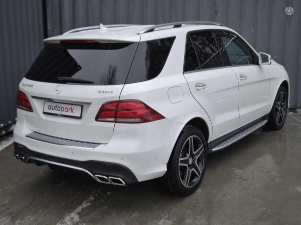 Balts Mercedes-Benz GLE 400 2016 Viļņa, ar dzinēja tilpumu 3.00 L un nobraukumu 245 tūkst. km par 16500 €, foto 3 vietnē AUTOMOTO.COM.LV