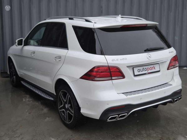 Balts Mercedes-Benz GLE 400 2016 Viļņa, ar dzinēja tilpumu 3.00 L un nobraukumu 245 tūkst. km par 16500 €, foto 4 vietnē AUTOMOTO.COM.LV