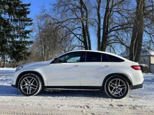 Balts Mercedes-Benz GLE 400 2017 Kaišiadorys, ar dzinēja tilpumu 3.00 L un nobraukumu 146 tūkst. km par 27300 €, foto  vietnē AUTOMOTO.COM.LV