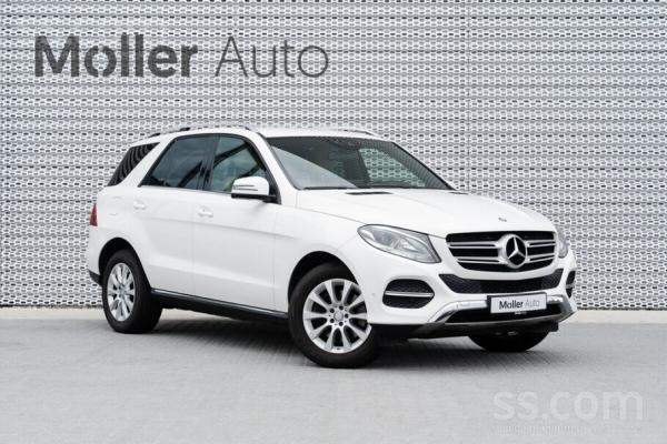White Mercedes-Benz GLE 400 2017 in Riga, with an engine capacity of 3.00 L and mileage of 108 thousand km for 27100 €, photo 2 on AUTOMOTO.COM.LV