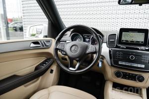 Белый Мерседес ГЛE 400 2017 в Рига, объемом двигателя 3.00 л и пробегом 108 тыс. км за 27100 €, фото 12 на AUTOMOTO.COM.LV
