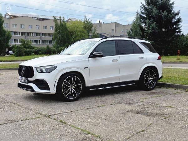 White Mercedes-Benz GLE 400 2020 in Vilnius, with an engine capacity of 2.93 L and mileage of 114 thousand km for 49000 €, photo 3 on AUTOMOTO.COM.LV
