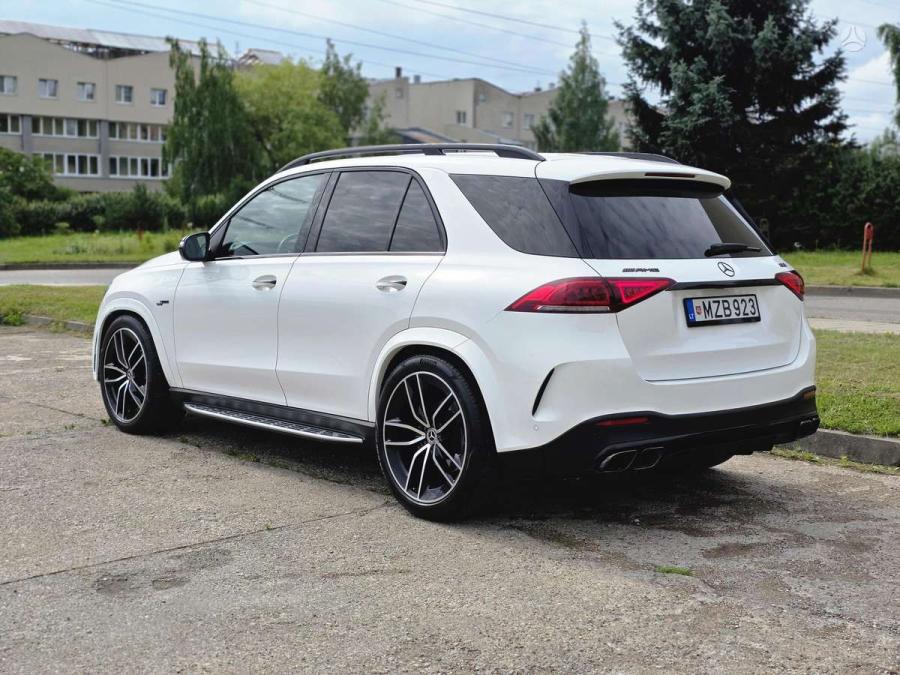 White Mercedes-Benz GLE 400 2020 in Vilnius, with an engine capacity of 2.93 L and mileage of 114 thousand km for 49000 €, photo 5 on AUTOMOTO.COM.LV