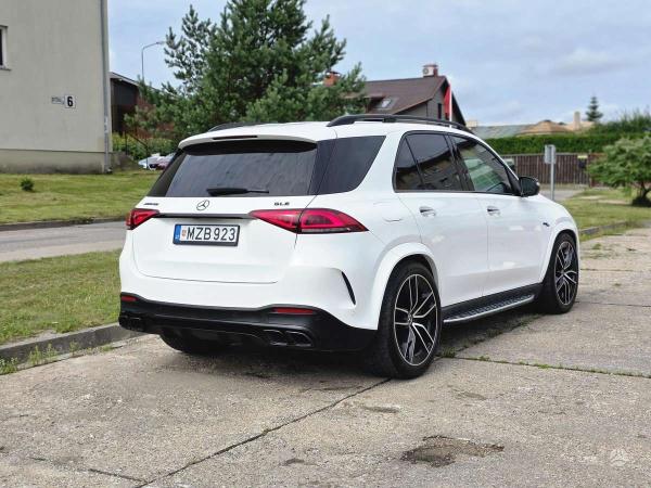 White Mercedes-Benz GLE 400 2020 in Vilnius, with an engine capacity of 2.93 L and mileage of 114 thousand km for 49000 €, photo 7 on AUTOMOTO.COM.LV