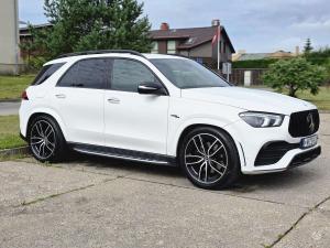 White Mercedes-Benz GLE 400 2020 in Vilnius, with an engine capacity of 2.93 L and mileage of 114 thousand km for 49000 €, photo 9 on AUTOMOTO.COM.LV