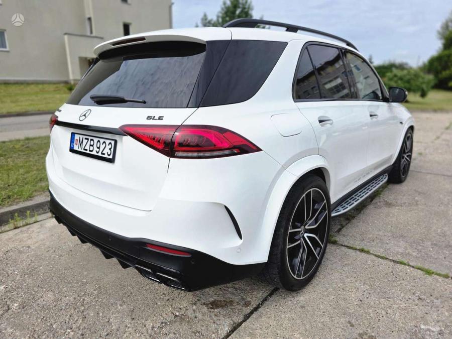 White Mercedes-Benz GLE 400 2020 in Vilnius, with an engine capacity of 2.93 L and mileage of 114 thousand km for 49000 €, photo 15 on AUTOMOTO.COM.LV
