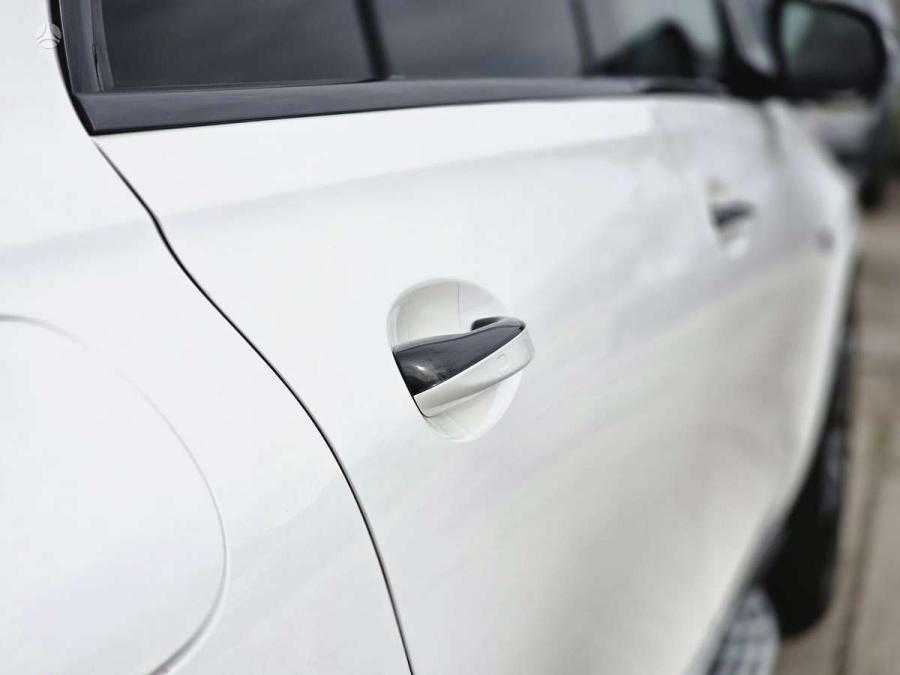 White Mercedes-Benz GLE 400 2020 in Vilnius, with an engine capacity of 2.93 L and mileage of 114 thousand km for 49000 €, photo 34 on AUTOMOTO.COM.LV