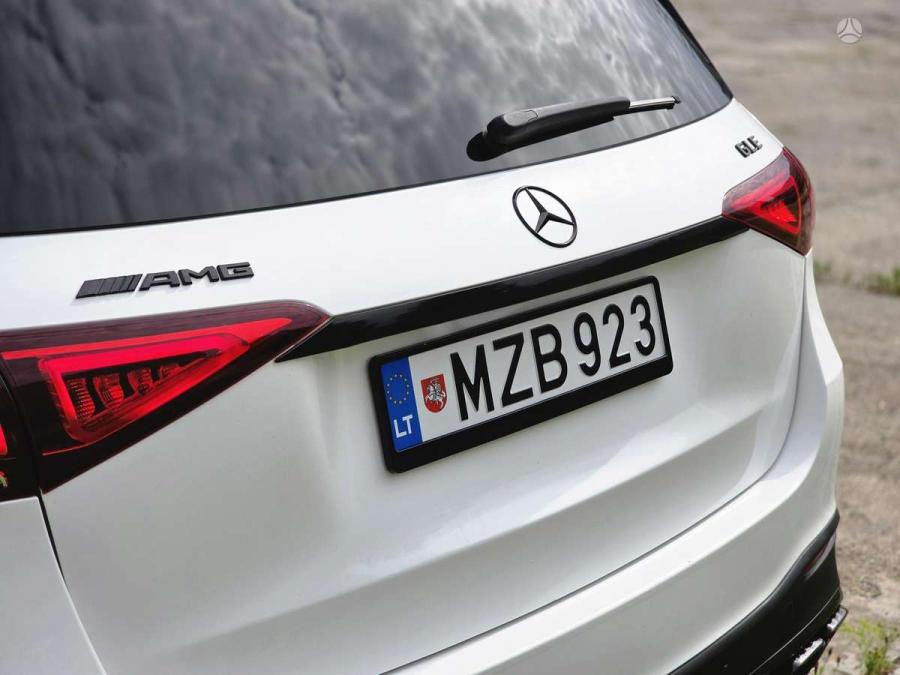 White Mercedes-Benz GLE 400 2020 in Vilnius, with an engine capacity of 2.93 L and mileage of 114 thousand km for 49000 €, photo 39 on AUTOMOTO.COM.LV