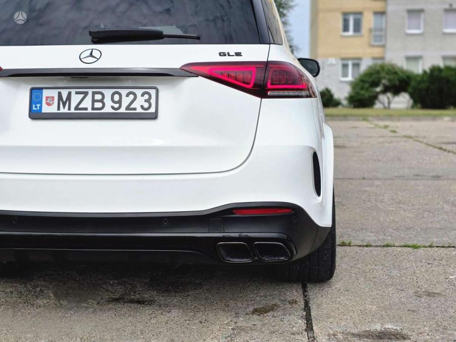 White Mercedes-Benz GLE 400 2020 in Vilnius, with an engine capacity of 2.93 L and mileage of 114 thousand km for 49000 €, photo 41 on AUTOMOTO.COM.LV
