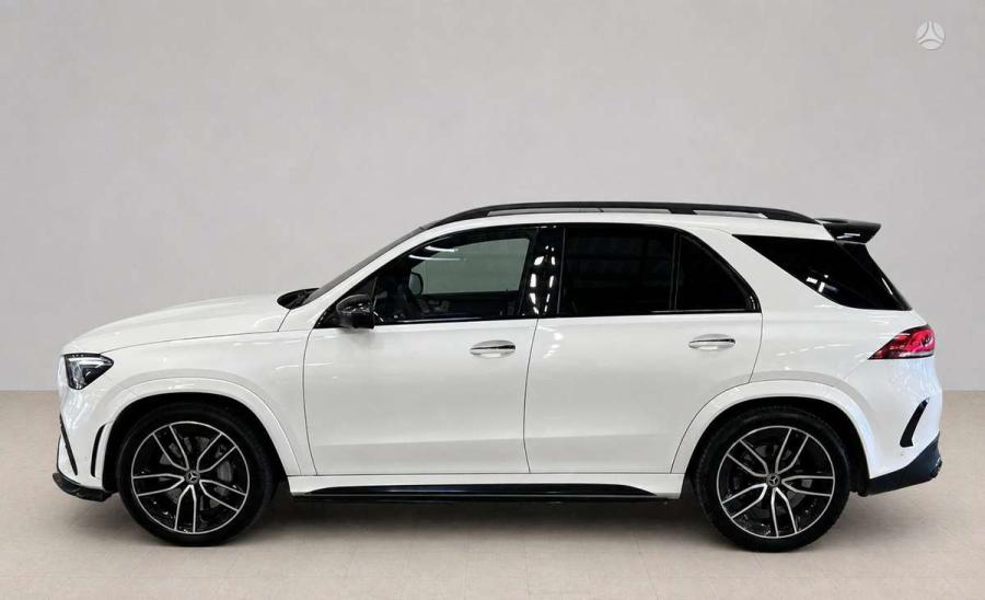 White Mercedes-Benz GLE 400 2020 in Kaunas, with an engine capacity of 2.93 L and mileage of 214 thousand km for 42900 €, photo 3 on AUTOMOTO.COM.LV