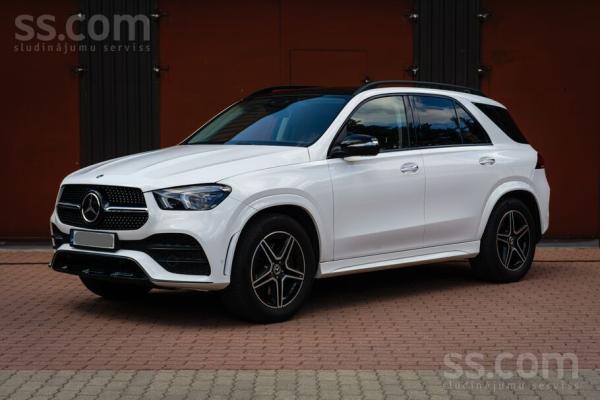 White Mercedes-Benz GLE 400 2021 in Daugavpils, with an engine capacity of 3.00 L and mileage of 65 thousand km for 60500 €, photo 3 on AUTOMOTO.COM.LV