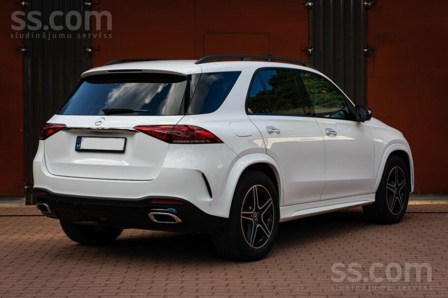 Balts Mercedes-Benz GLE 400 2021 Daugavpils, ar dzinēja tilpumu 3.00 L un nobraukumu 65 tūkst. km par 60500 €, foto 7 vietnē AUTOMOTO.COM.LV