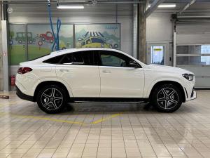 White Mercedes-Benz GLE 400 2022 in Vilnius, with an engine capacity of 2.93 L and mileage of 71 thousand km for 72500 €, photo 10 on AUTOMOTO.COM.LV