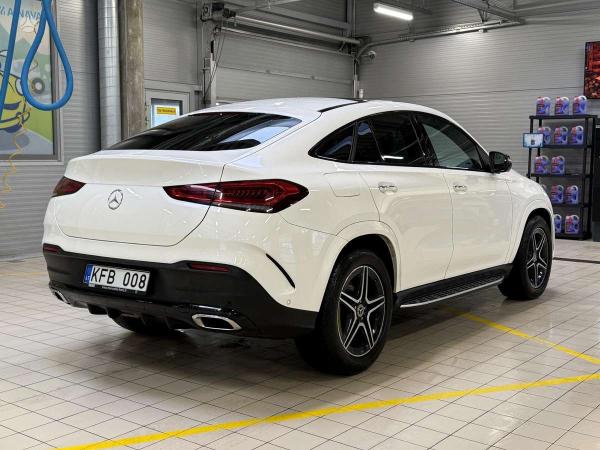 Balts Mercedes-Benz GLE 400 2022 Viļņa, ar dzinēja tilpumu 2.93 L un nobraukumu 71 tūkst. km par 72500 €, foto 9 vietnē AUTOMOTO.COM.LV