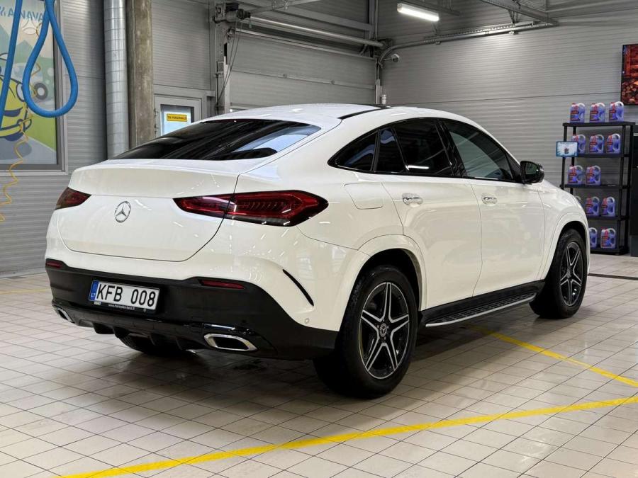 White Mercedes-Benz GLE 400 2022 in Vilnius, with an engine capacity of 2.93 L and mileage of 71 thousand km for 72500 €, photo 9 on AUTOMOTO.COM.LV